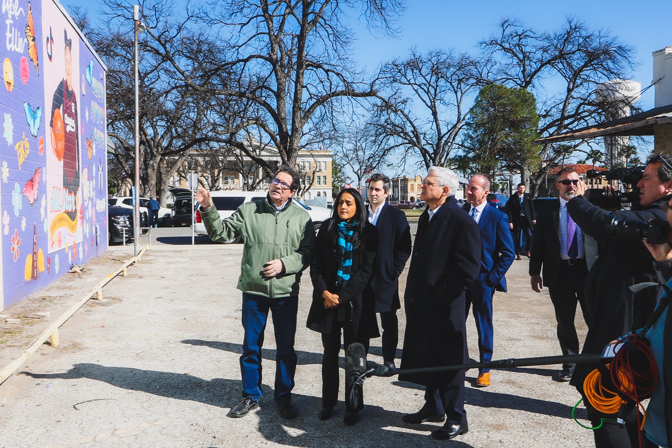 SWTJC Art Professor Hosts Tour of Memorial Mural Project for U.S ...